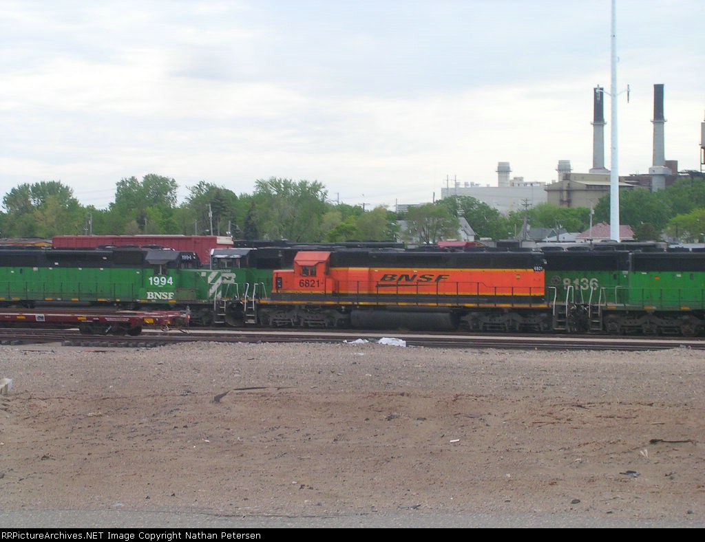 BNSF 6821
